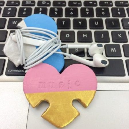 20 DIY Earbud Holder Ideas to Keep them Tangle Free ⋆ Bright Stuffs