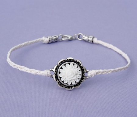 34 Pretty DIY Homemade Anklet Ideas Any Girl Can Do ⋆ Bright Stuffs