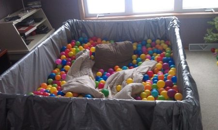 20 DIY Ball Pit Ideas | DIY Ball Pit For Every Age ⋆ Bright Stuffs