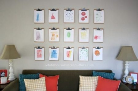 31 DIY Photo Wall Ideas To Decorate A Boring Wall ⋆ Bright Stuffs