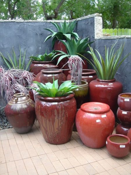 15 Amazing Pottery Display Ideas ⋆ Bright Stuffs