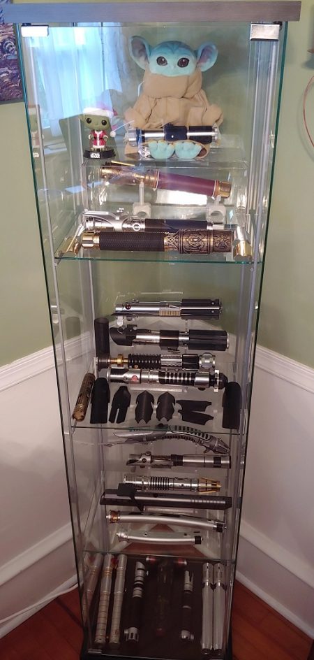 12 Awesome Lightsaber Display Ideas ⋆ Bright Stuffs