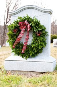 18 Grave Decoration Ideas ⋆ Bright Stuffs