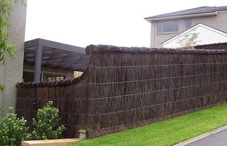 16 Creative Windbreak Fence Ideas to Try ⋆ Bright Stuffs