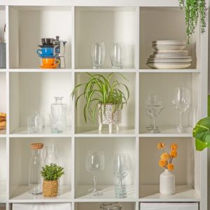 14 Amazing Glassware Display Ideas ⋆ Bright Stuffs