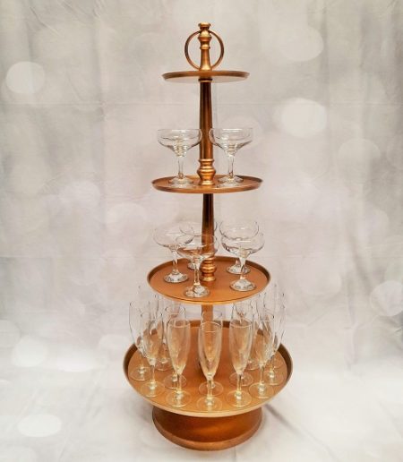 14 Amazing Glassware Display Ideas ⋆ Bright Stuffs