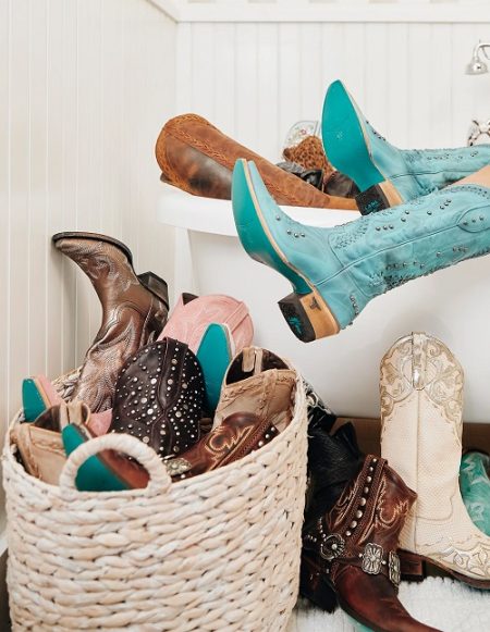 12 Clever Cowboy Boot Storage Ideas ⋆ Bright Stuffs