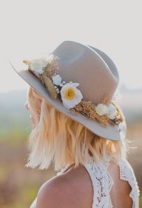 10 Amazing Cowboy Hat Decorating Ideas ⋆ Bright Stuffs