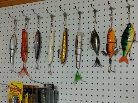 8 Vintage Fishing Lure Display Ideas ⋆ Bright Stuffs