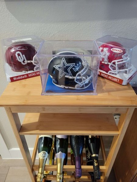 7 Amazing Mini Helmet Display Ideas ⋆ Bright Stuffs