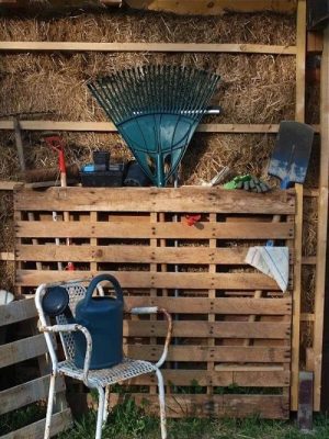 12 Best Shovel Storage Ideas | Shovel Organizer Ideas ⋆ Bright Stuffs