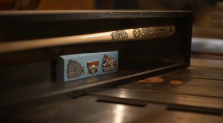 7 Baseball Bat Display Ideas ⋆ Bright Stuffs