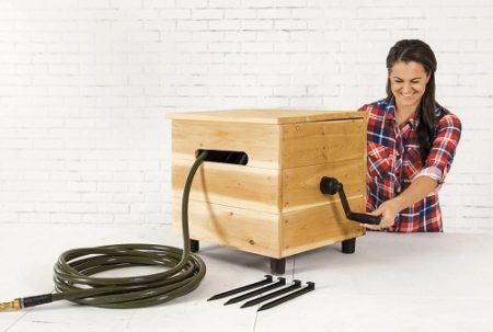 9 DIY Garden Hose Storage Ideas ⋆ Bright Stuffs