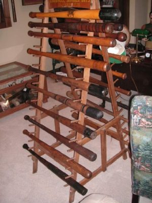 7 Baseball Bat Display Ideas ⋆ Bright Stuffs