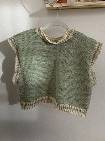 10 Free Knit Vest Patterns For Beginners ⋆ Bright Stuffs