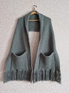7 Pocket Shawl Free Knitting Patterns ⋆ Bright Stuffs