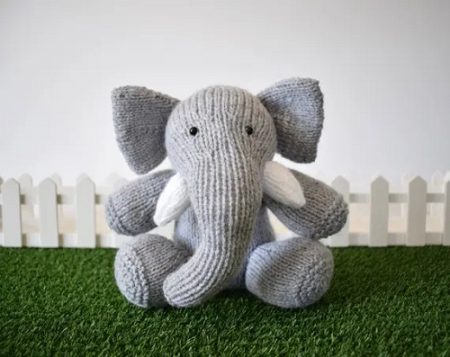 11 Knitted Elephant Free Patterns ⋆ Bright Stuffs