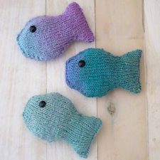 16 Knitted Fish Free Patterns ⋆ Bright Stuffs
