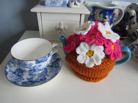 14 Teapot Cover Free Knitting Patterns ⋆ Bright Stuffs