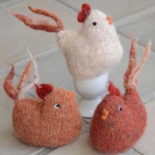11 Knitted Hens Free Patterns ⋆ Bright Stuffs