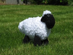 8 Knitted Sheep Free Patterns ⋆ Bright Stuffs