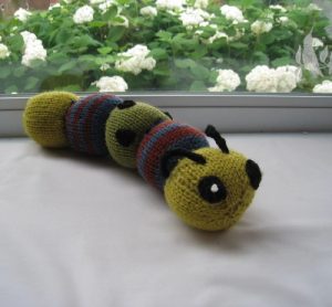 9 Knitted Caterpillar Free Patterns ⋆ Bright Stuffs