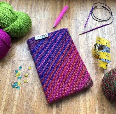 10 Knitted Book Cover Free Patterns ⋆ Bright Stuffs