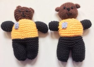 8 Knitted Trauma Teddy Free Patterns ⋆ Bright Stuffs