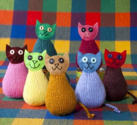 15 Knitted Mini Cats Free Patterns ⋆ Bright Stuffs