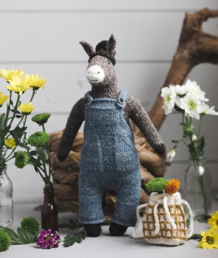 12 Knitted Donkey Free Patterns ⋆ Bright Stuffs