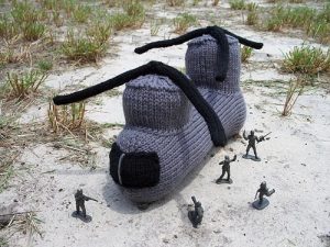 12 Knitted Vehicles Free Patterns ⋆ Bright Stuffs