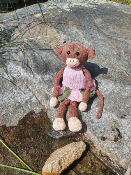 14 Knitted Monkey Free Patterns ⋆ Bright Stuffs