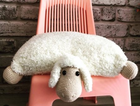 13 Knitted Animal Pillows Free Patterns ⋆ Bright Stuffs