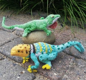 7 Knitted Lizards Free Patterns ⋆ Bright Stuffs