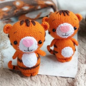 9 Knitted Tiger Free Patterns ⋆ Bright Stuffs