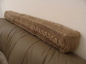 14 Unique Knitted Draft Stoppers ⋆ Bright Stuffs