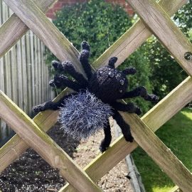 12 Knitted Spiders Free Patterns ⋆ Bright Stuffs