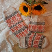 12 Knitted Flower Socks Free Patterns ⋆ Bright Stuffs