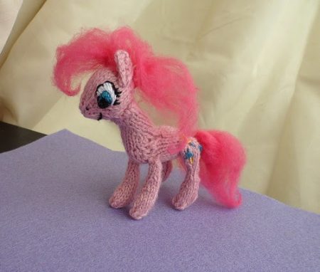 12 Knitted Horse and Ponies Free Patterns ⋆ Bright Stuffs
