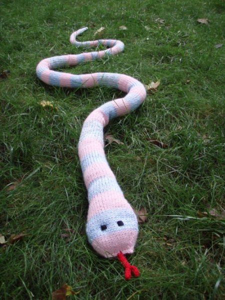 13 Knitted Snakes Free Patterns ⋆ Bright Stuffs