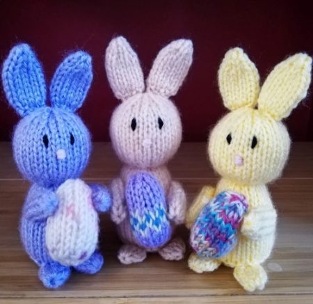 12 Knitted Pocket Bunnies Free Patterns ⋆ Bright Stuffs