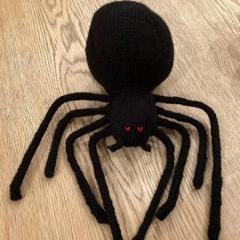 12 Knitted Spiders Free Patterns ⋆ Bright Stuffs