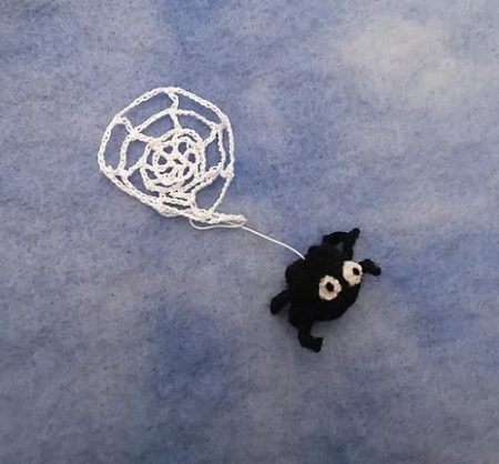 12 Knitted Spiders Free Patterns ⋆ Bright Stuffs