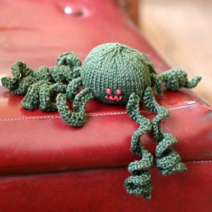 12 Knitted Spiders Free Patterns ⋆ Bright Stuffs