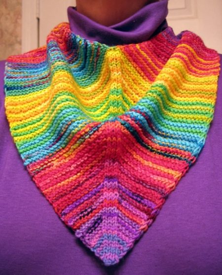 18 Knitted Kerchief Free Patterns ⋆ Bright Stuffs