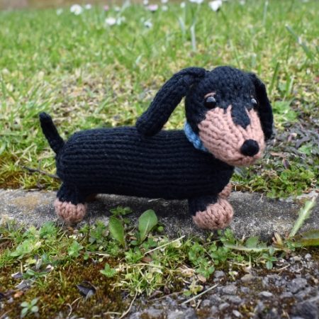 7 Knitted Dachshund Dogs Free Patterns ⋆ Bright Stuffs