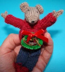 15 Knitted Pocket Buddies Free Patterns ⋆ Bright Stuffs