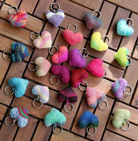 16 Knitted Keychains Free Patterns ⋆ Bright Stuffs