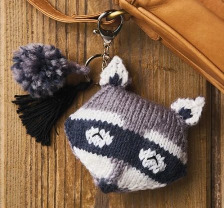 16 Knitted Keychains Free Patterns ⋆ Bright Stuffs