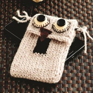 14 Knitted Mobile Covers Free Patterns ⋆ Bright Stuffs